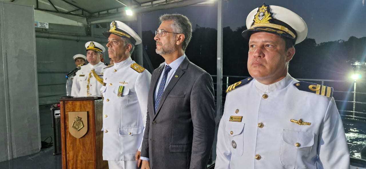 Governador Clécio Luís é condecorado com a Medalha Tamandaré